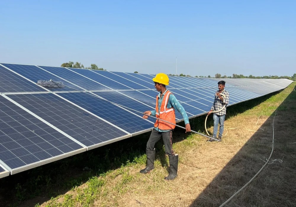 Solar Panel Maintenance & Repair | Saur Urja Technology